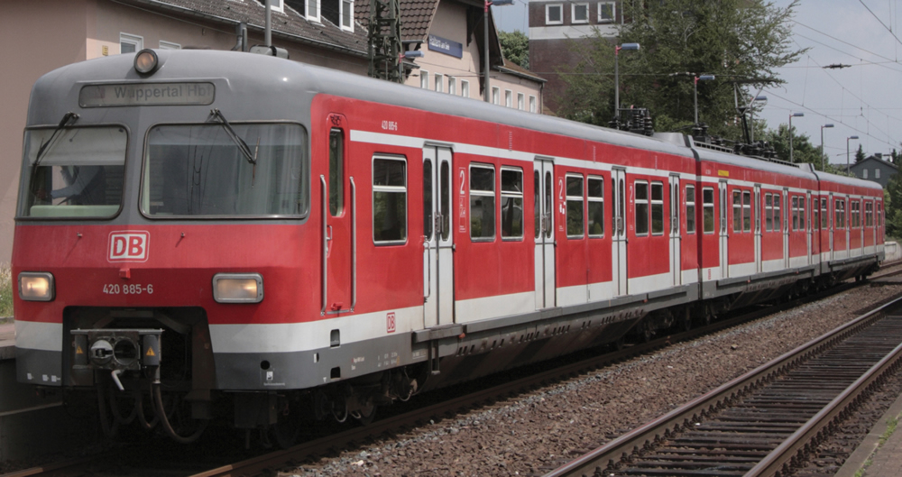 Arnold 2090 - Electrical S-Bahn EMU class 420 with only one Pantograph, DB