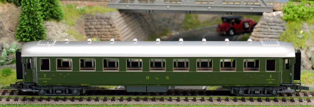 Consignment 44869 - Roco Swiss 2nd Class BLS Coach