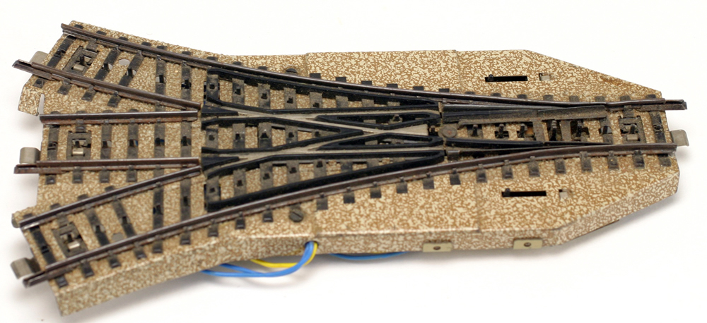 Consignment 5214 - Marklin 5214 M Track - Symmetrical Three-Way Turnout