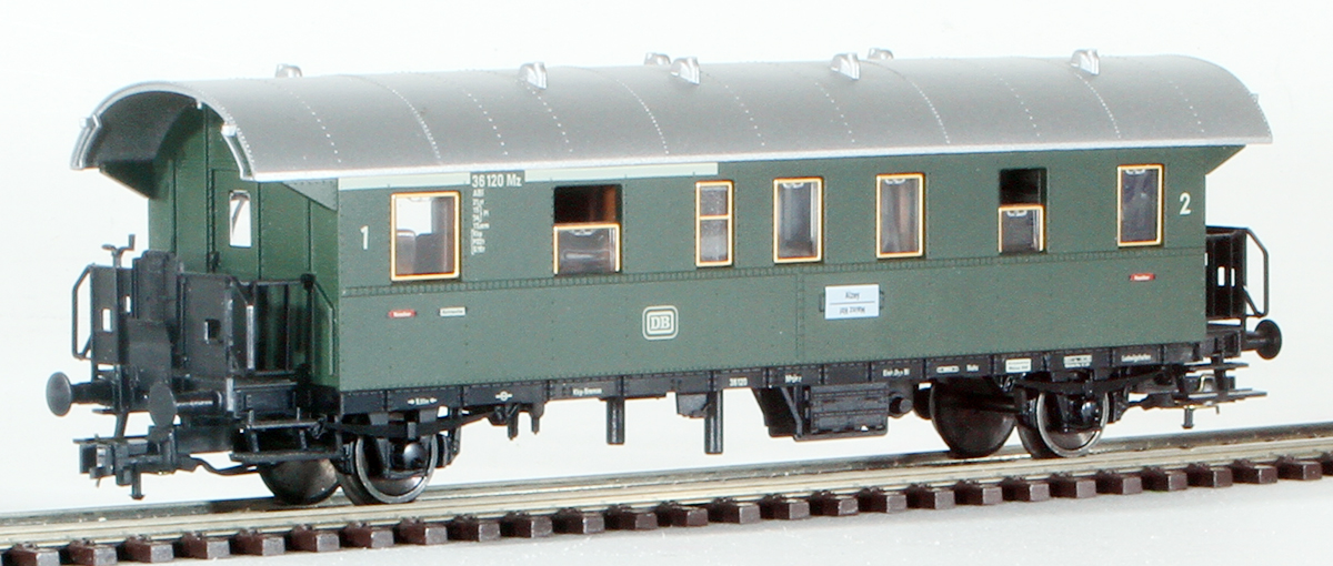 Consignment FL5077 - German 1st/2nd Class Coach of the DB