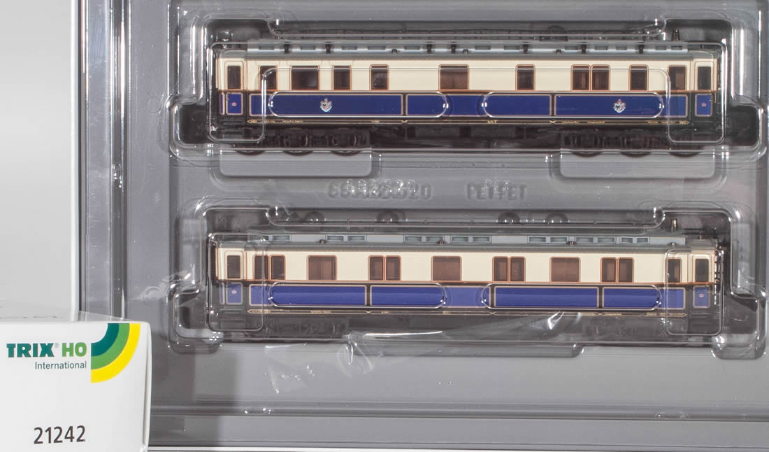 Consignment T21242 - Trix 21242 Passenger Cars for Kaiser Wilhelm II