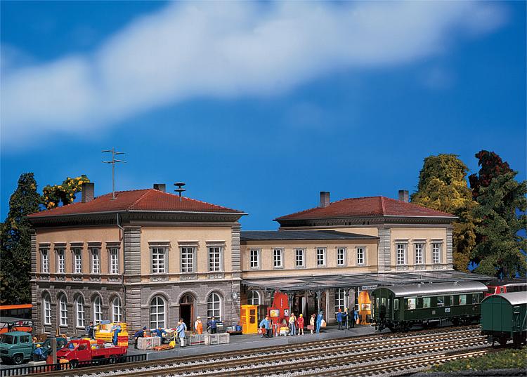 Faller 110109 - Station "Bad Durkheim"