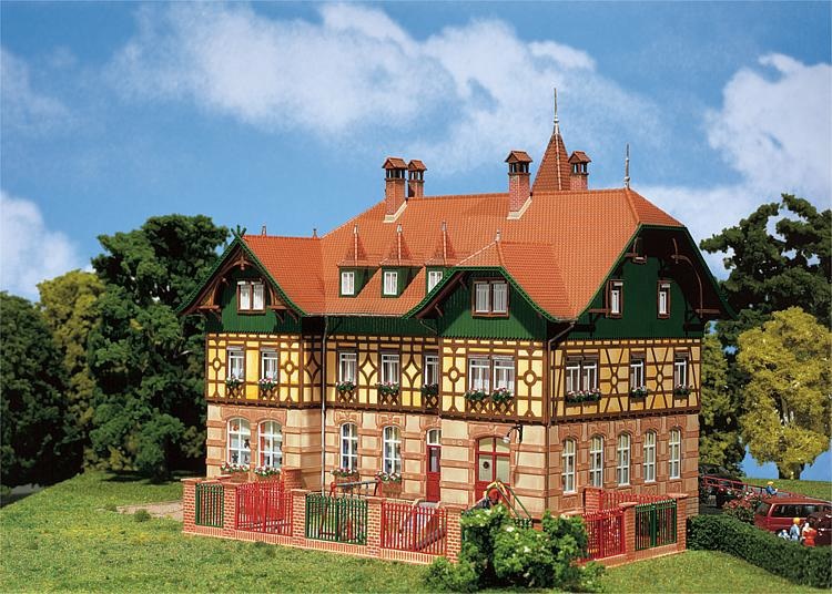 Faller 130938 - School "Rainbow"