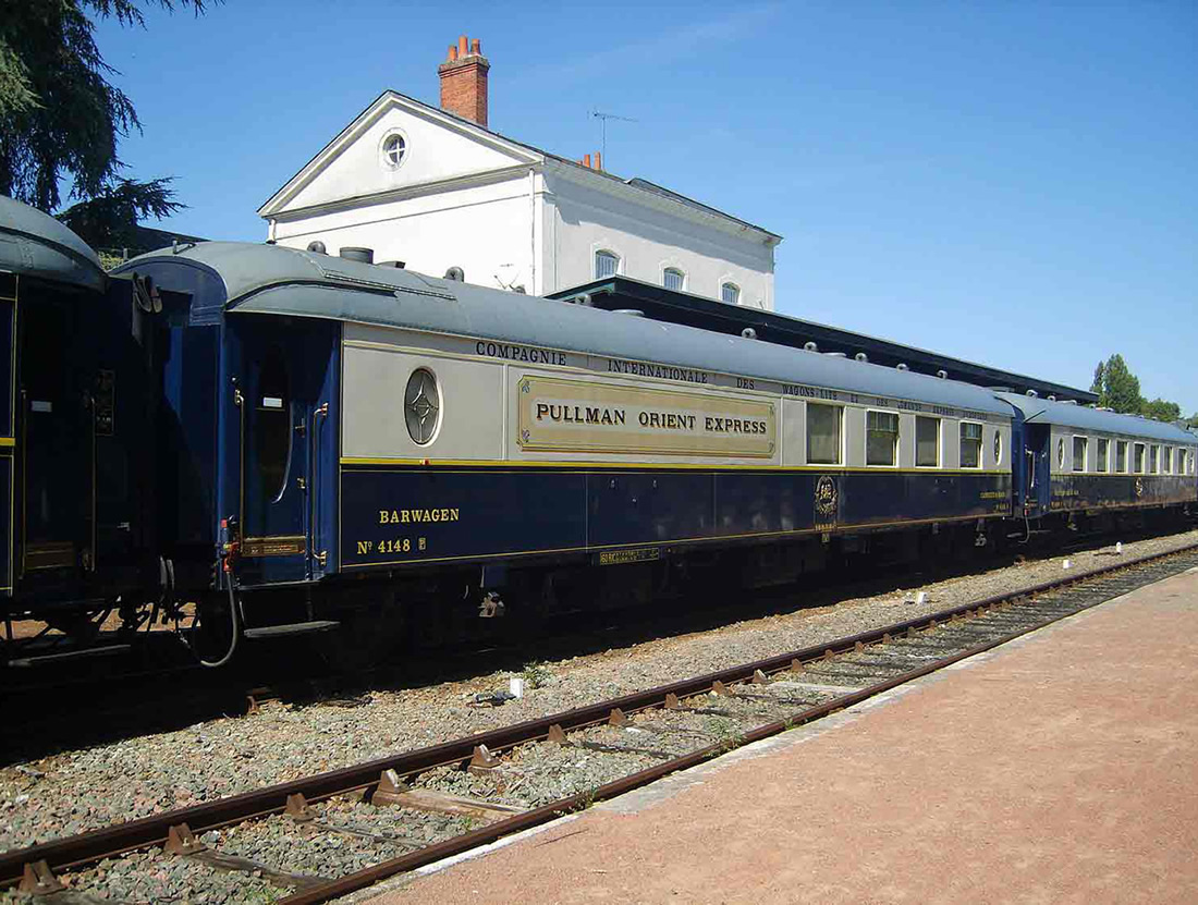 Jouef HJ4155 - 2pc Pullman CIWL Passenger Coach Set