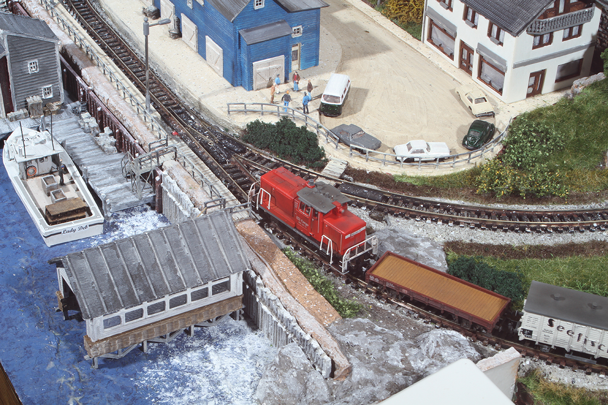 REI Models BC001 - Newfoundharbor Briefcase Layout