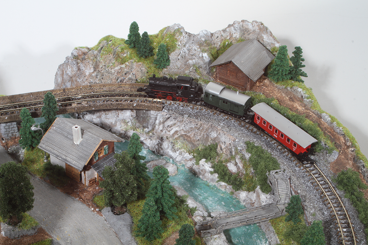 REI Models BC002 - Ramsau Custom Briefcase Layout