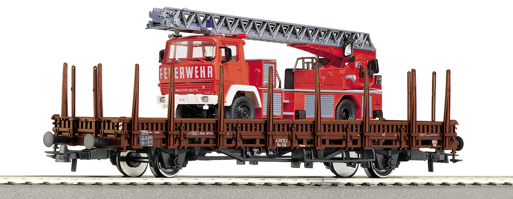 Roco 66921 - Flat car "Magirus-Deutz ladder fire truck" DB